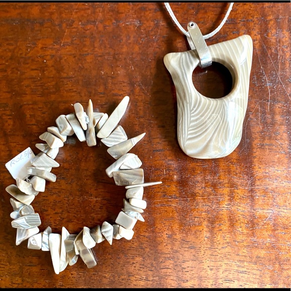 Jewelry | Rare Striped Flint Necklace Set | Poshmark